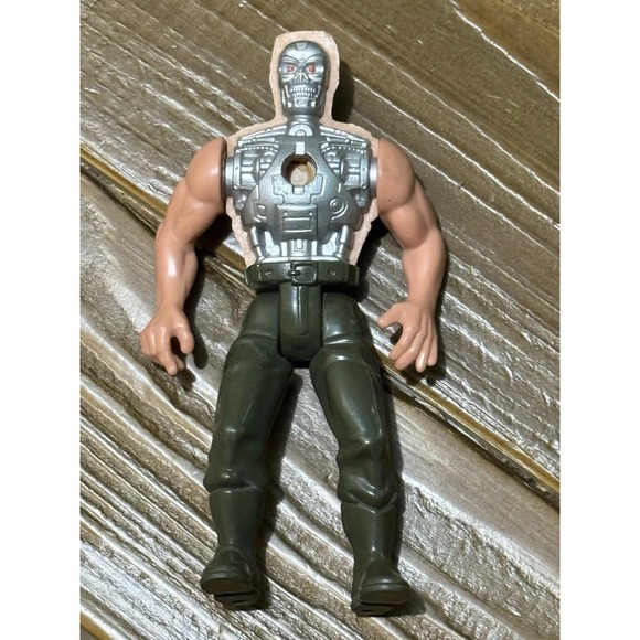 Kenner | Toys | Vtg Battle Damage Terminator 2 Ii Action Figure ...